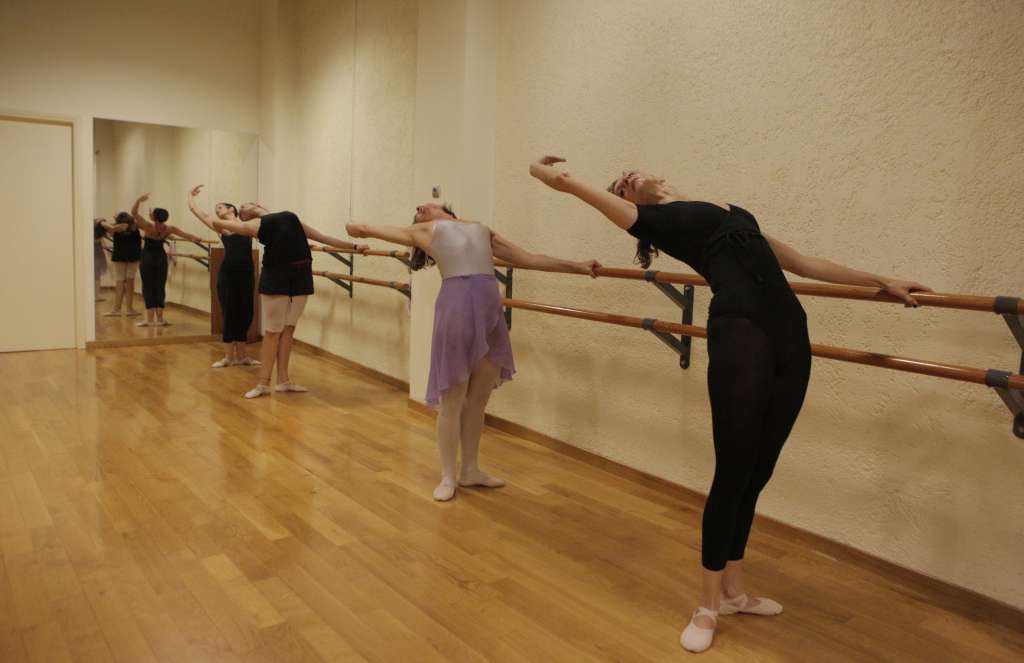 ΜΠΑΛΕΤΟ ΕΝΗΛΙΚΩΝ